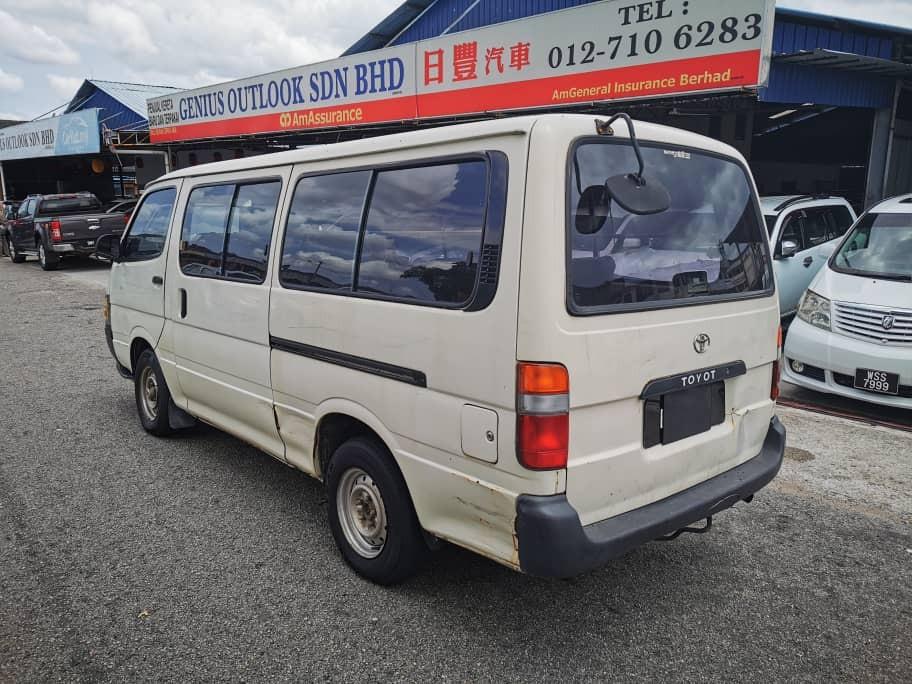 TOYOTA HIACE WINDOW VAN 2.0MT, Cars, Cars for Sale on Carousell