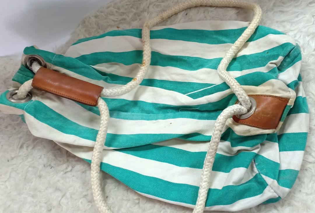 Vintage club med bag, Luxury, Bags & Wallets on Carousell