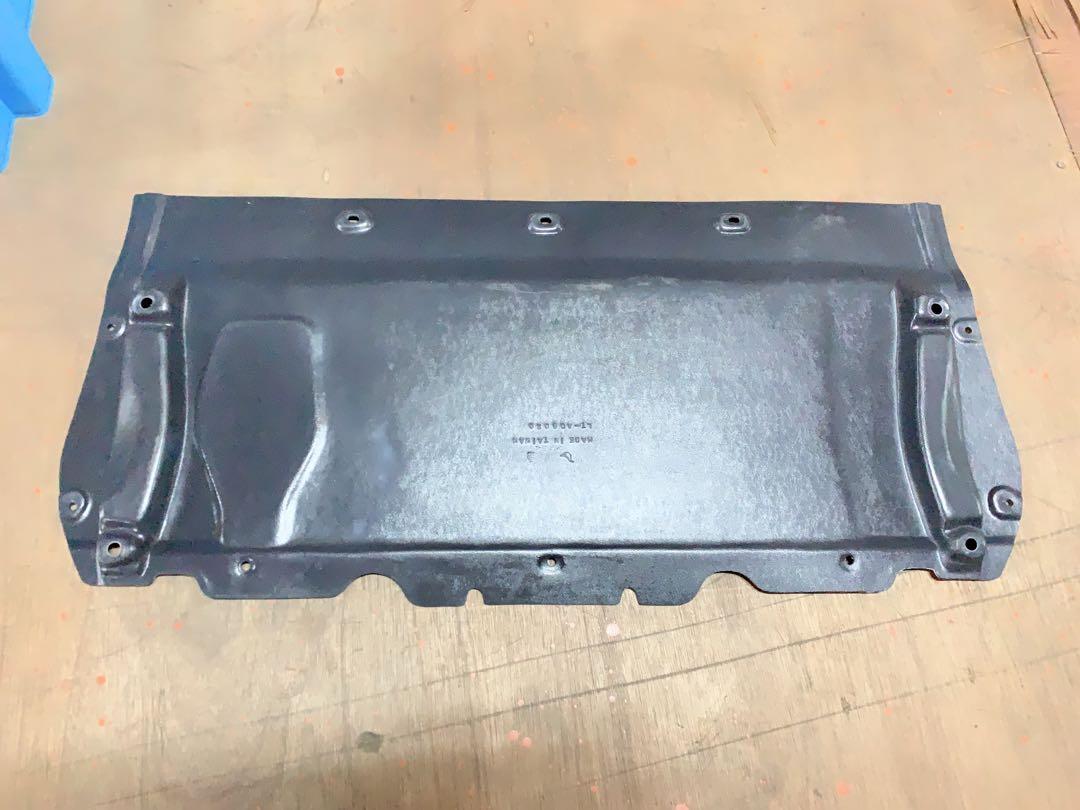 Audi A6 C7 Engine Splash Shield Lower Cover, Auto Accessories on Carousell