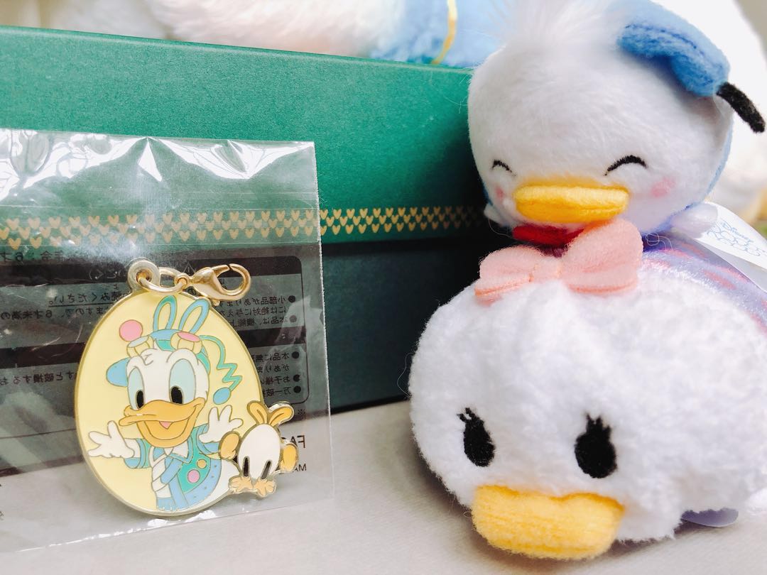 Exclusive Disney Tokyo Disneyland Donald Duck Charm Keychain, Hobbies ...