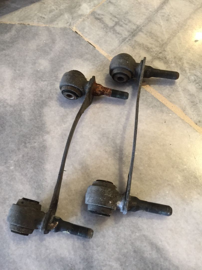 Honda ef9 Front lower arm bush, Auto Accessories on Carousell