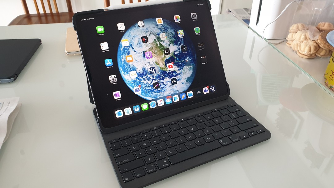 Logitech iPad Pro 12.9 (3rd gen) Keyboard Case, Mobile Phones & Tablets ...