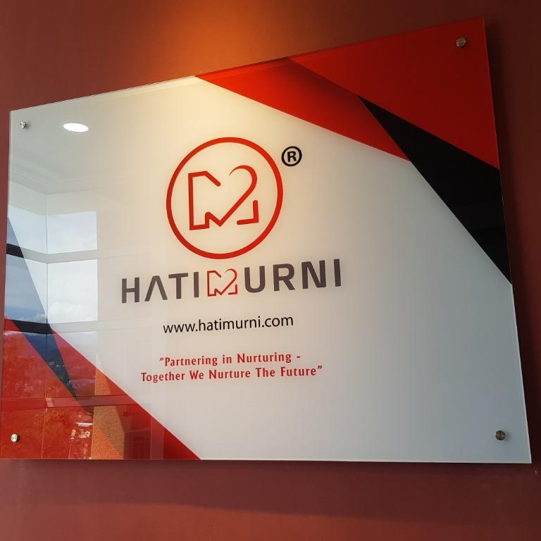 PASANG PAPAN TANDA AKRILIK l acrylic signage, Services, Others on Carousell