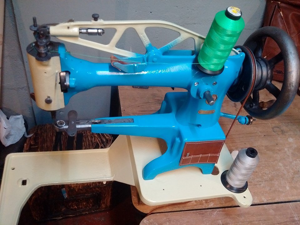 Singer 29K71 Leather Patcher Sewing Machine, Furniture & Home Living ...