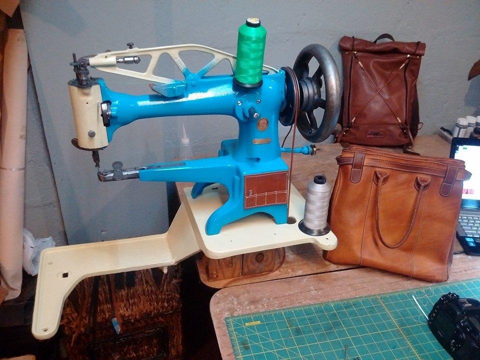 Singer 29K71 Leather Patcher Sewing Machine, Furniture & Home Living ...