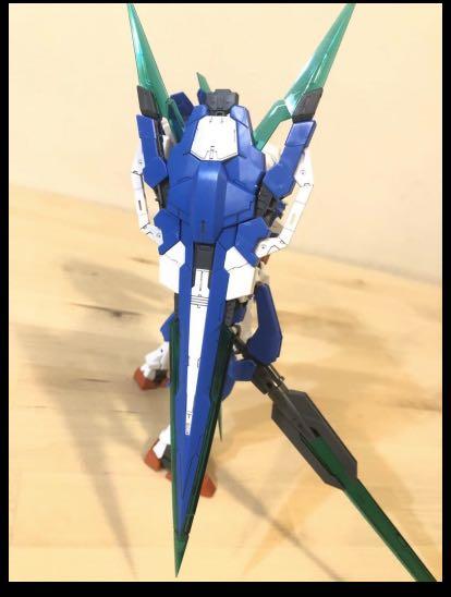 MG 1/100 高達 Gundam 00Q Full saber 全刃式00Q, 興趣及遊戲, 玩具 & 遊戲類 - Carousell