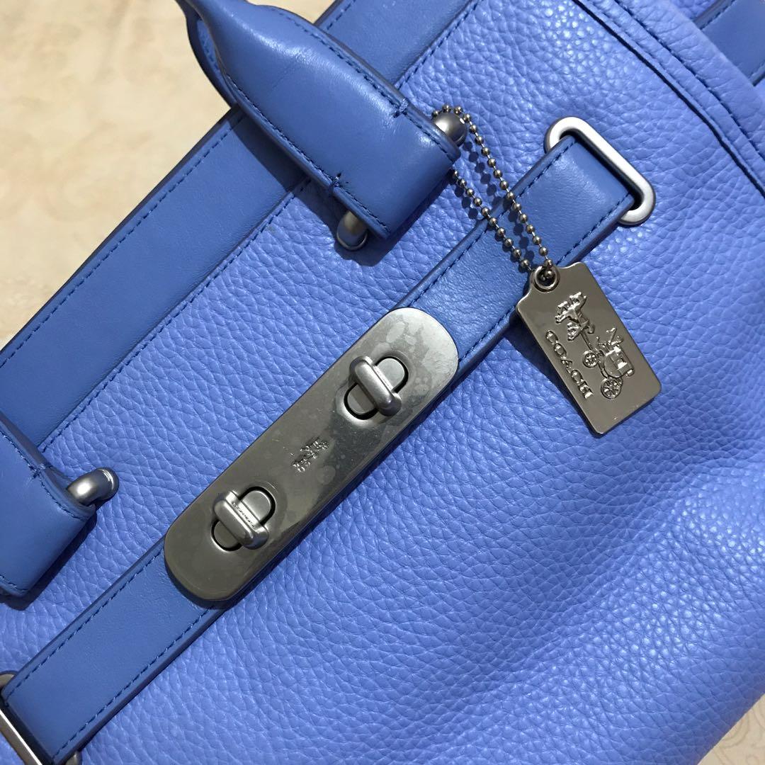 Coach Swagger, Barang Mewah, Tas & Dompet di Carousell