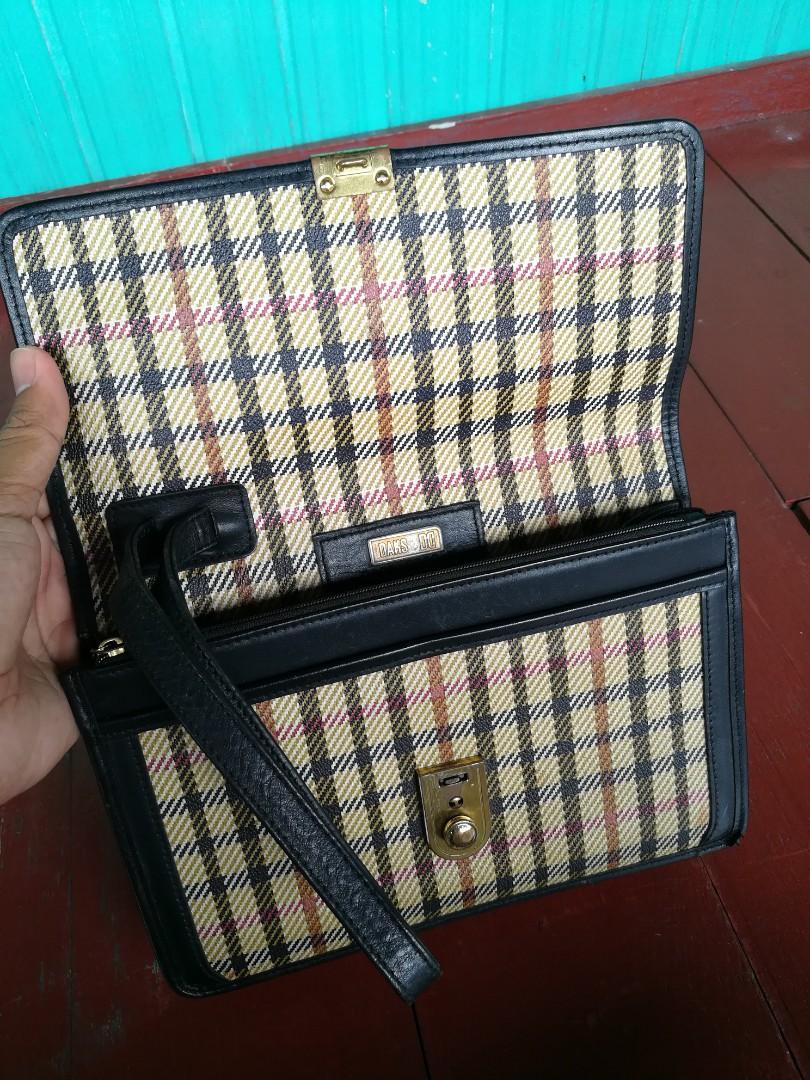 Daks London Clutch Bag, Luxury, Bags & Wallets on Carousell