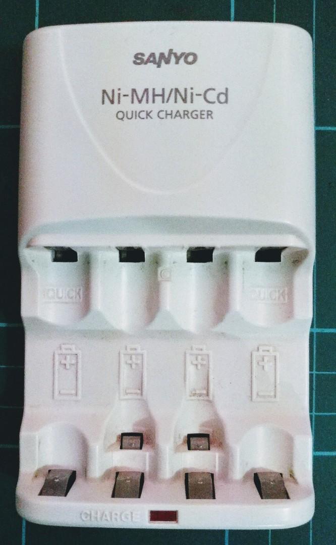 Sanyo ,batteries charger,Model NC-MQR02N, 攝影器材, 攝影配件, 電池及充電器 - Carousell