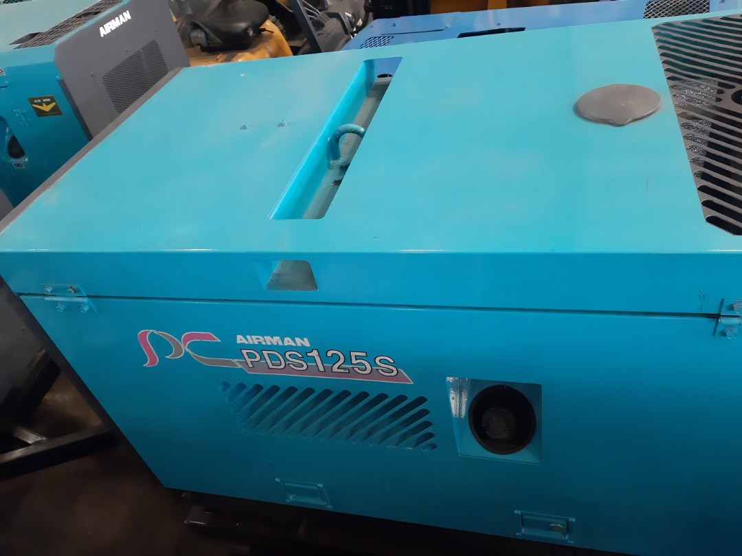 125 cfm Airman Air Compressor, Commercial & Industrial, Industrial ...