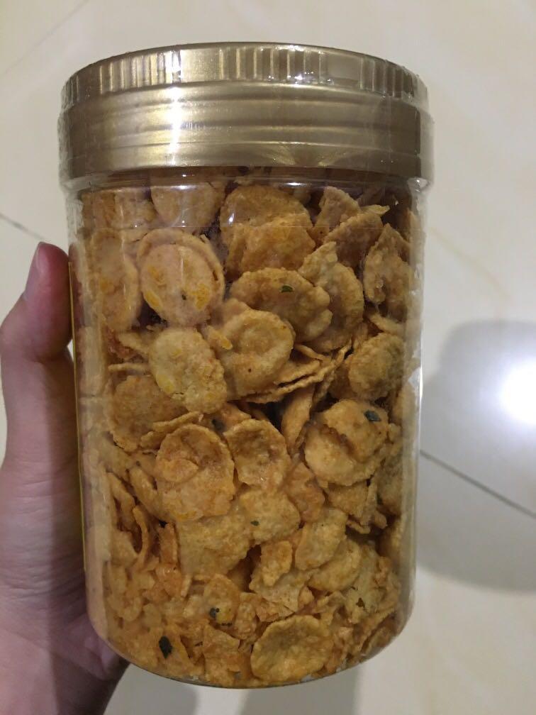 ADUCTIVE! Spicy Salted Egg Cornflakes, Food & Drinks, Homemade Bakes on ...