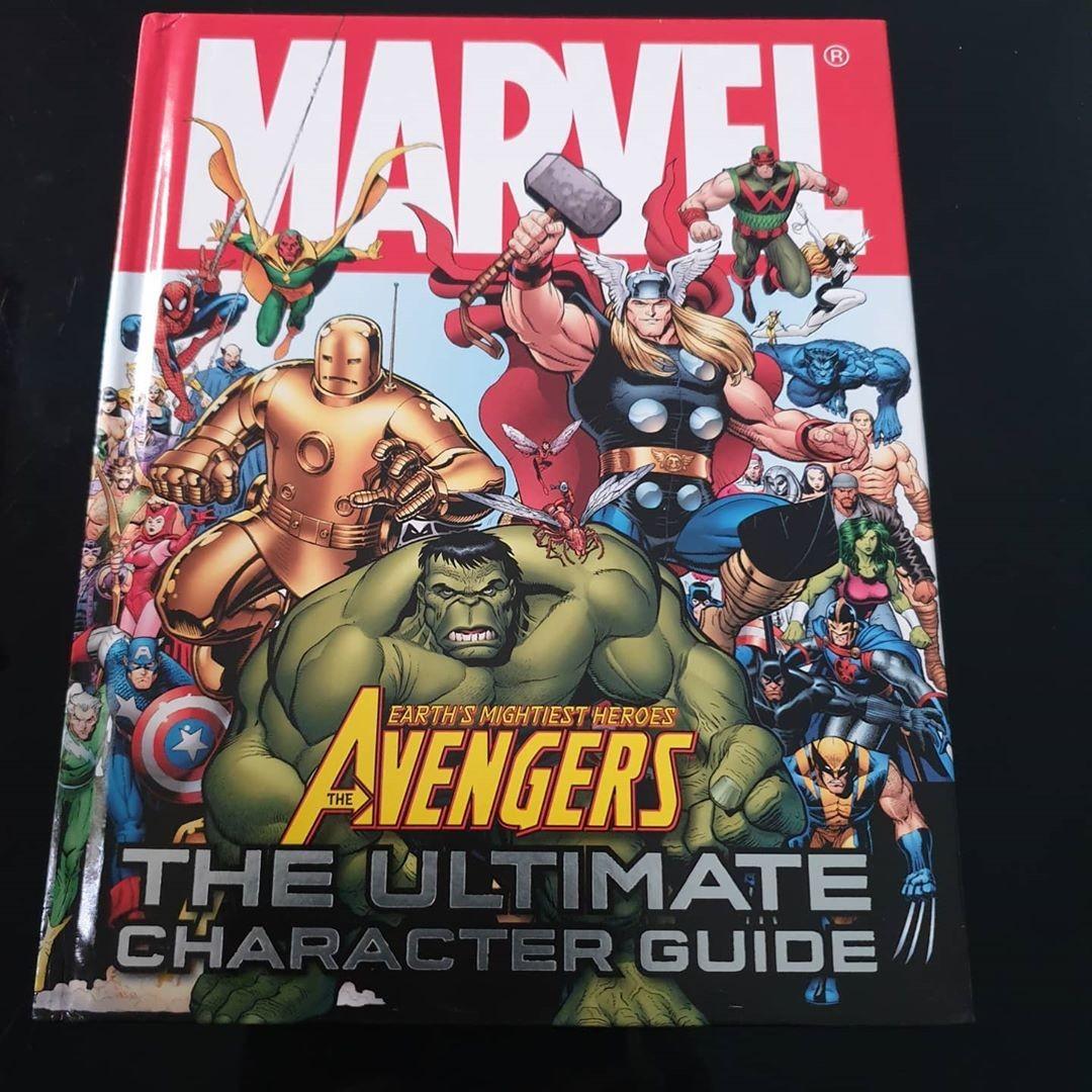 Buku Marvel Avengers "The Ultimate Character Guide" hard cover, Buku ...