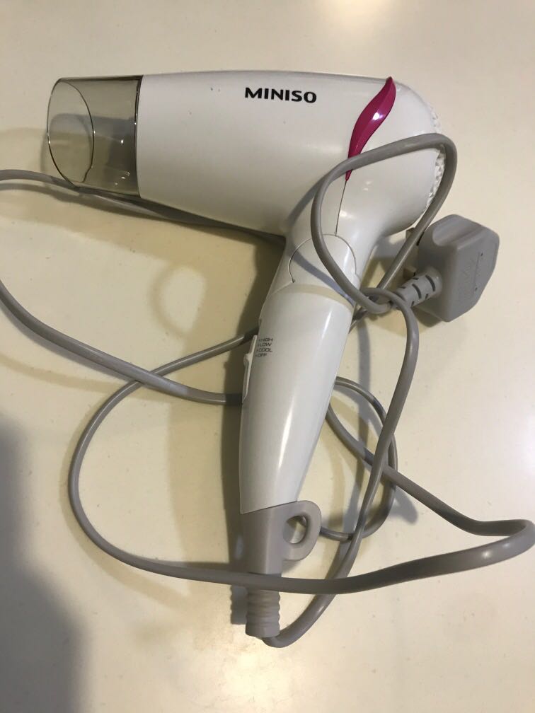 Miniso Hair Dryer, Beauty & Personal Care, Hair on Carousell
