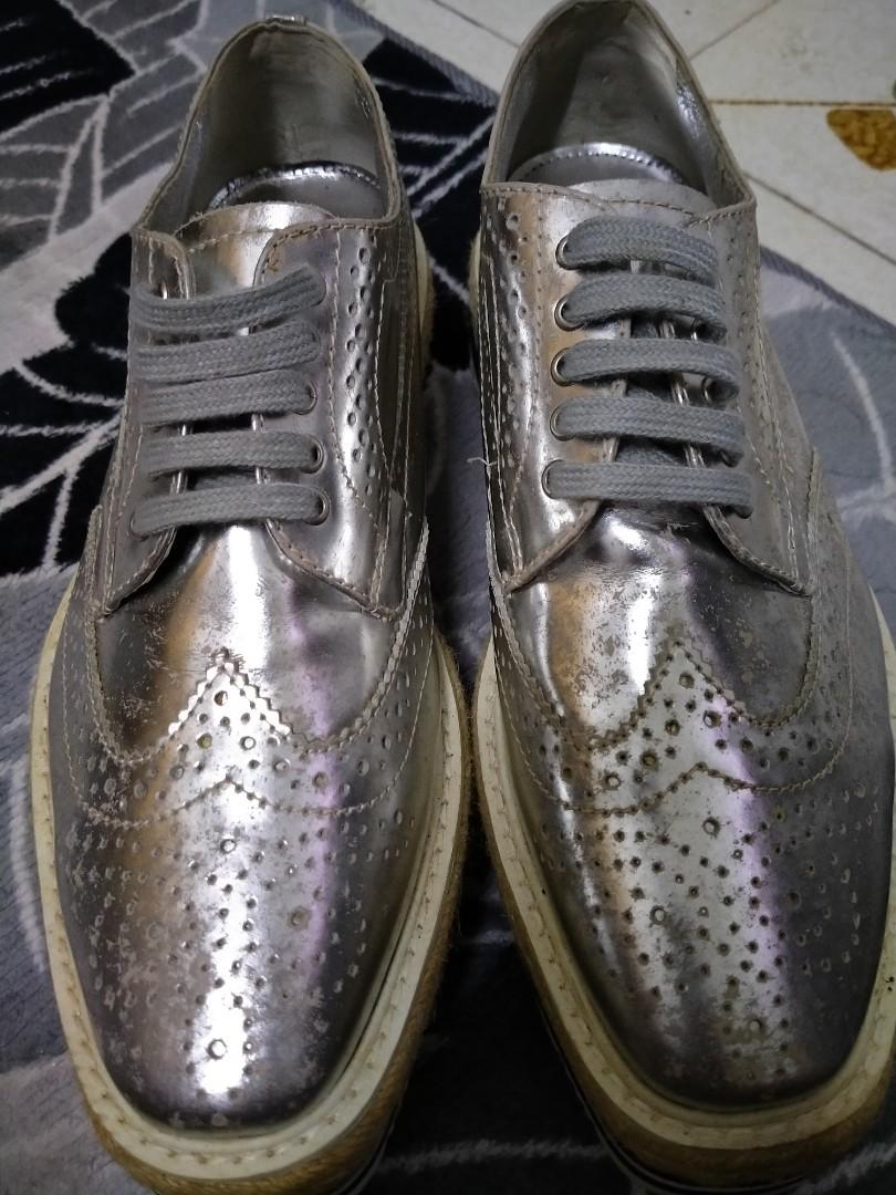 Prada shoe, Women's Fashion, Footwear, Loafers on Carousell