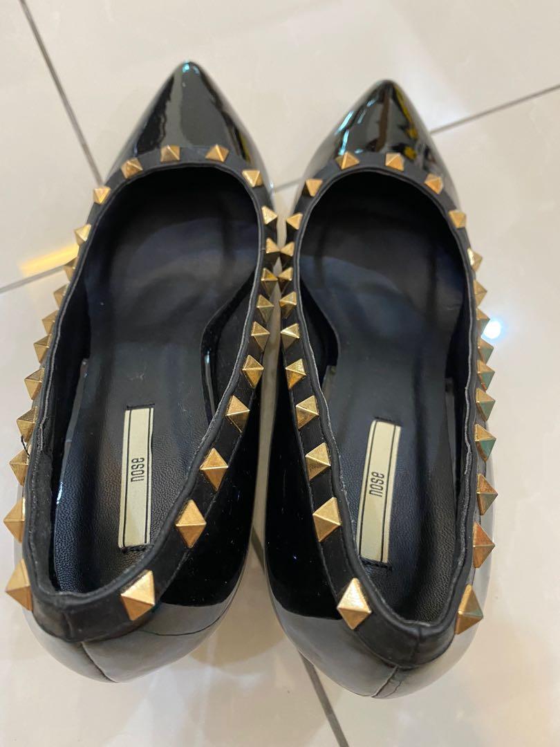 Nose heels - unused, Women's Fashion, Footwear, Heels on Carousell