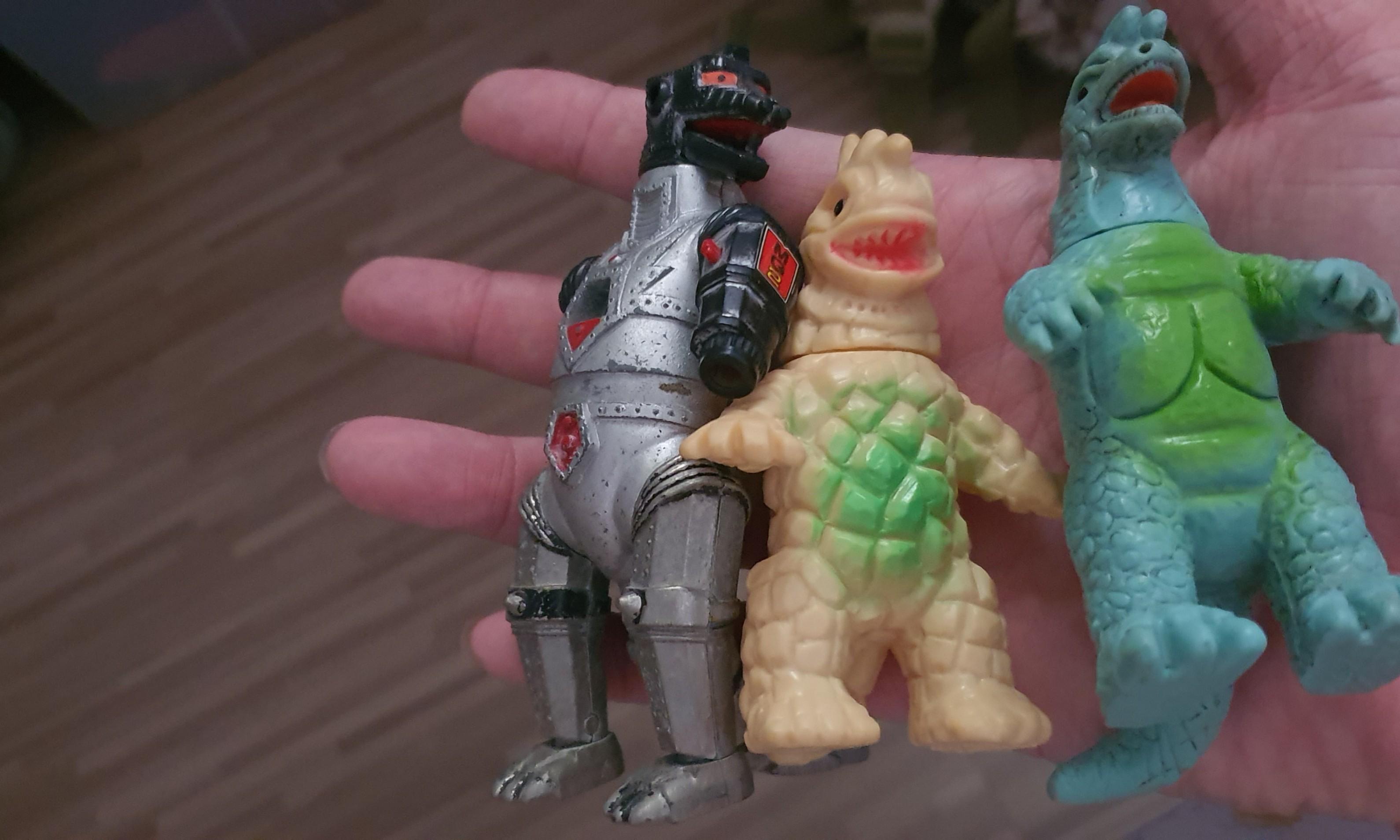 2 mini original bullmark monster and bullmark mechanic godzilla ...