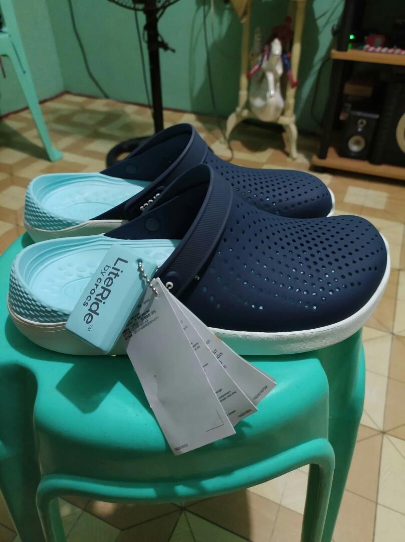 crocs lite ride, Men's Fashion, Footwear, Slippers & Slides on Carousell