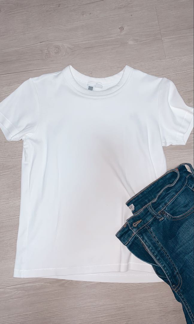 Uniqlo Basic White Top, Women's Fashion, Tops, Sleeveless on Carousell