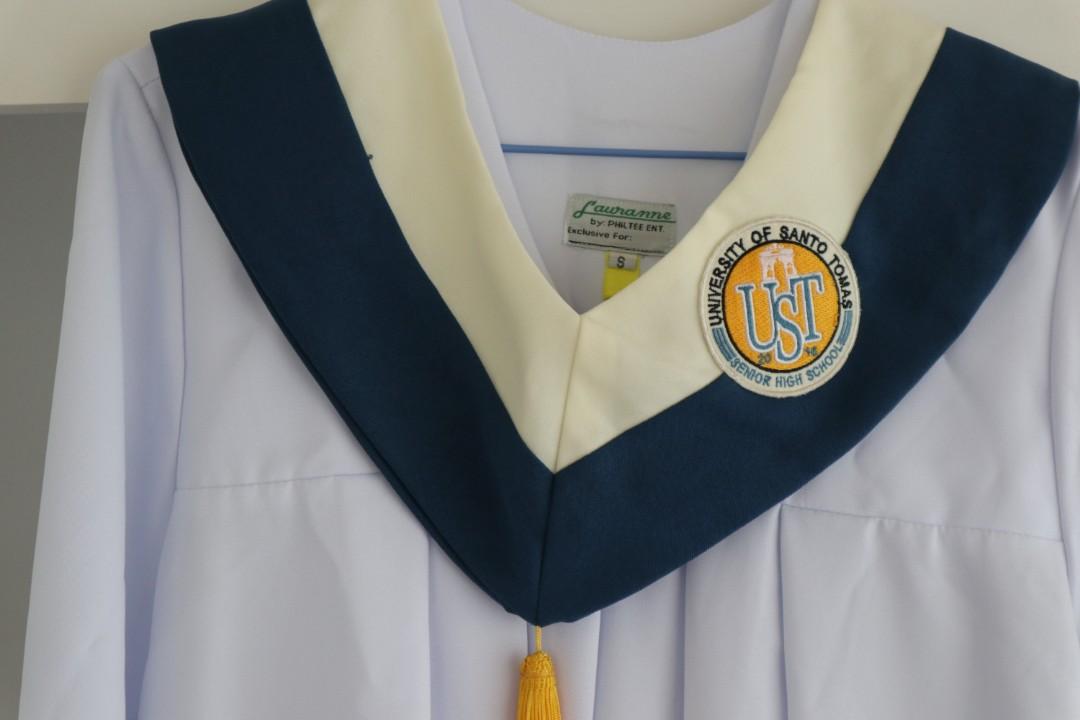 UST SHS Toga for Female (FOR RENT), Everything Else, Others on Carousell