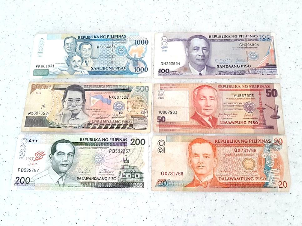 Old Philipines pesos notes, Hobbies & Toys, Collectibles & Memorabilia ...