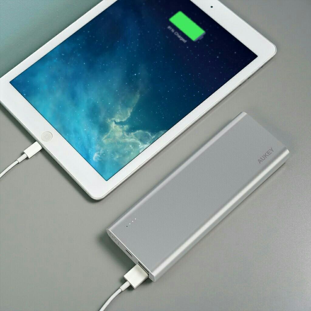 Aukey PB-AT20 20100mAh Quick Charge 3.0 Powerbank, Mobile Phones ...