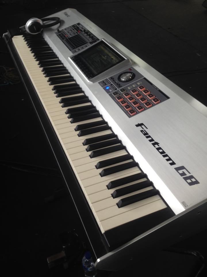 Roland Fantom G8, 興趣及遊戲, 音樂樂器 & 配件, 樂器 - Carousell