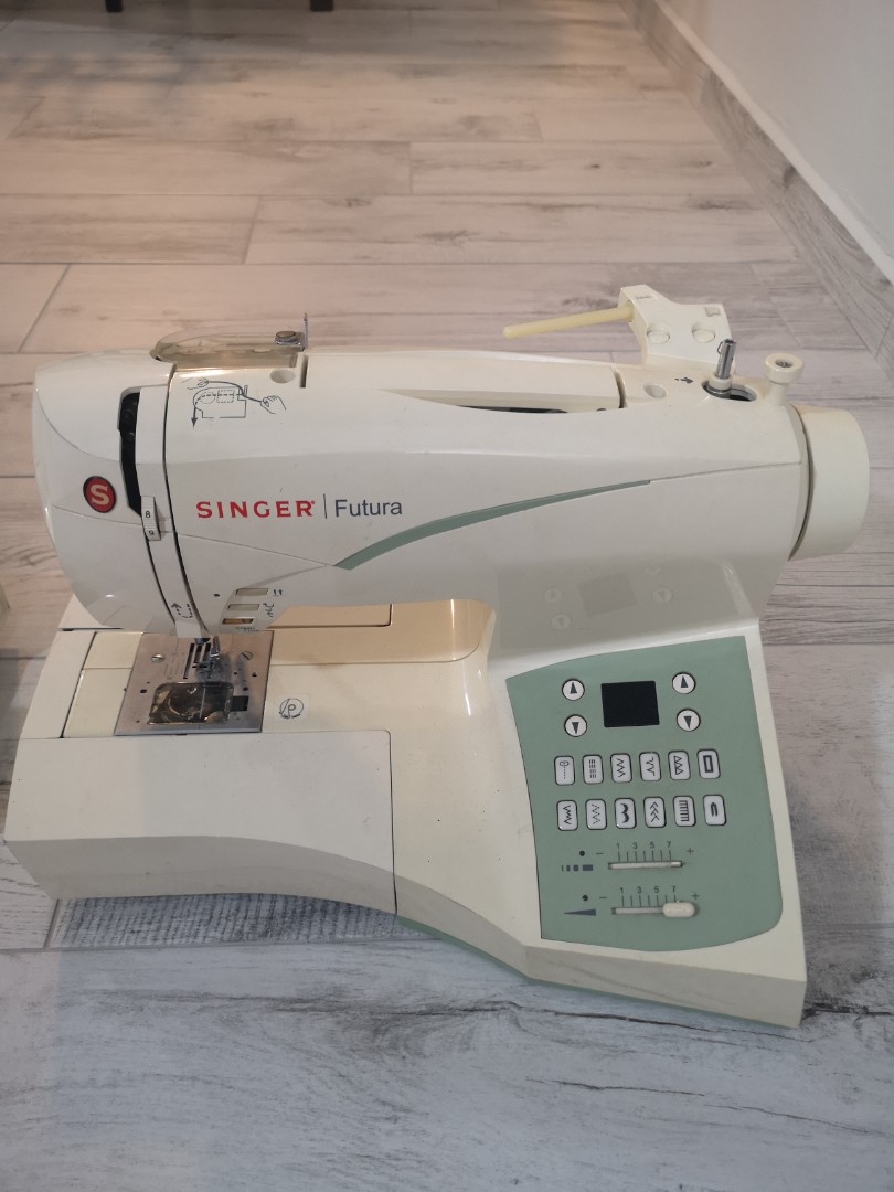 Singer Futura CE-250, Everything Else on Carousell