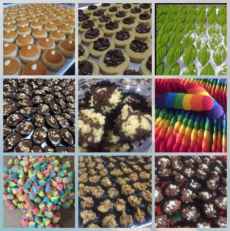 Bundle Set Kuih Raya, Food & Drinks, Packaged & Instant Food on Carousell