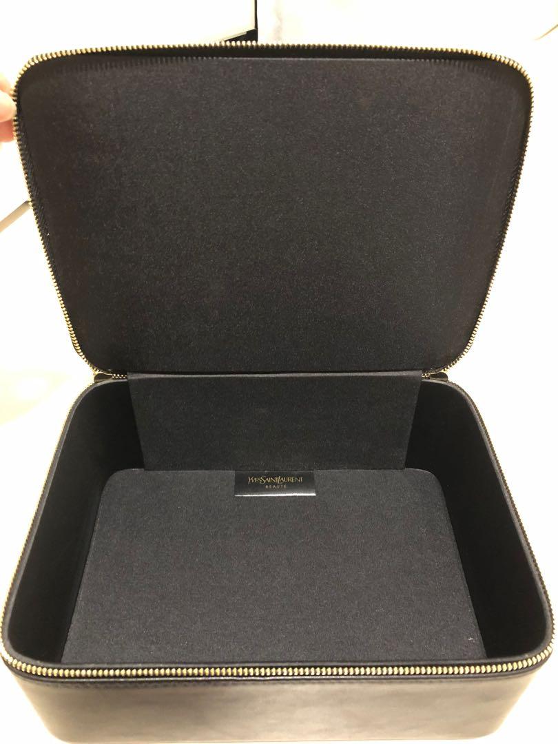 Mini Box, Women's Fashion, Bags & Wallets, Purses & Pouches on Carousell