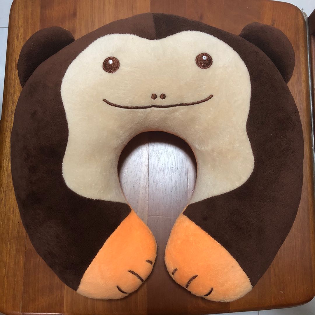 Monkey Neck Pillow, Health & Nutrition, Massage Devices on Carousell