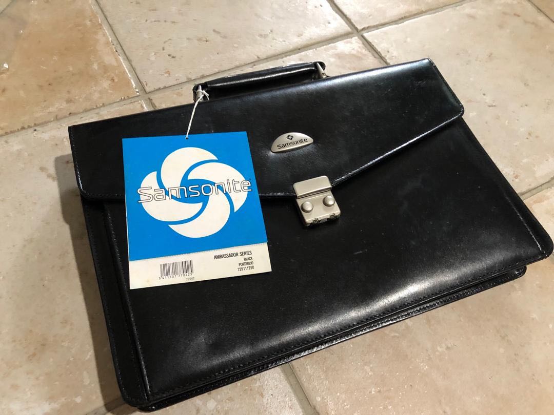 Samsonite Briefcase, Men's Fashion, Bags, Briefcases on Carousell