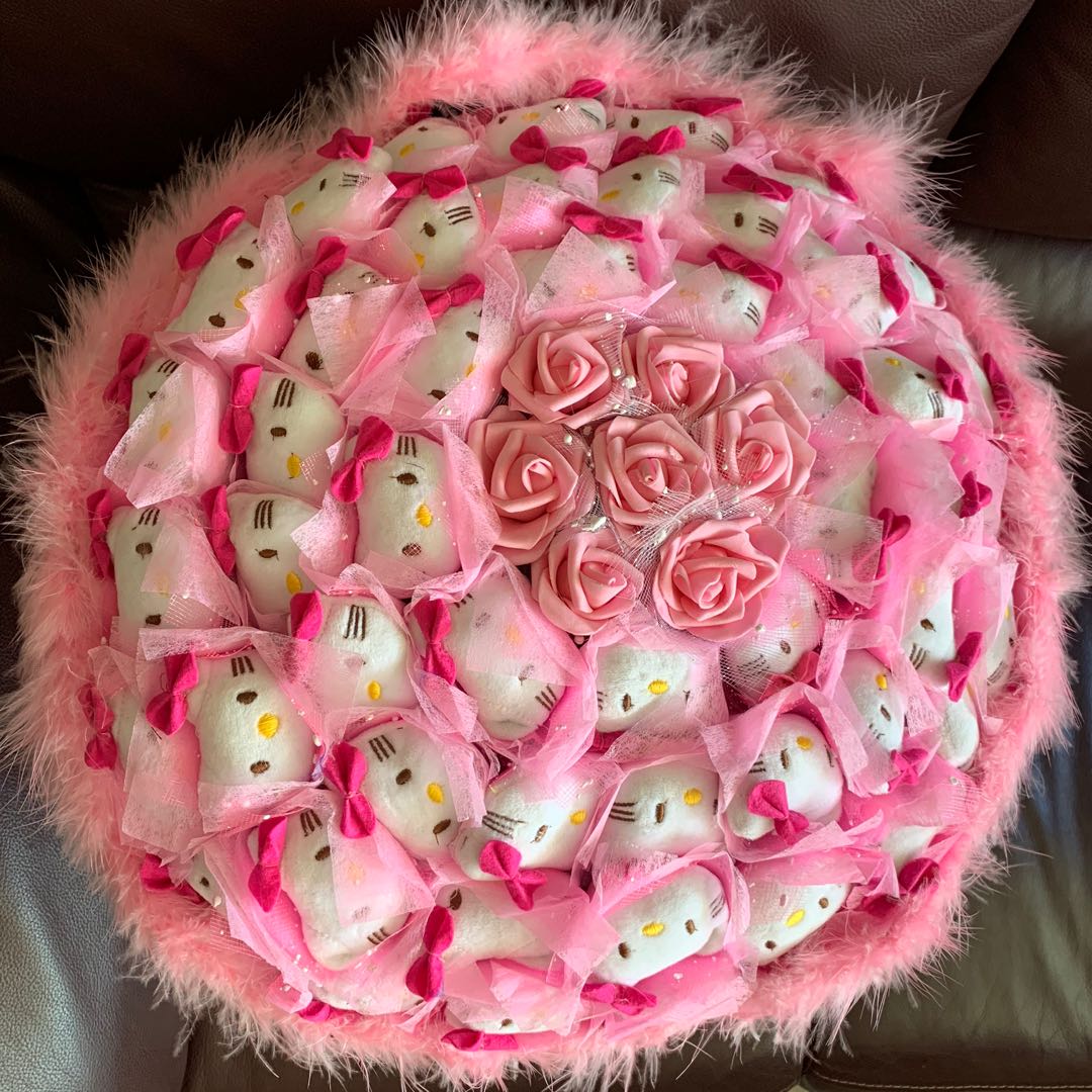Big Hello Kitty Bouquet, Hobbies & Toys, Stationery & Craft, Flowers ...