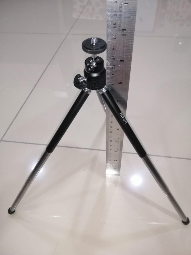 Camera mini tripod stand 2 unit, Photography, Cameras on Carousell