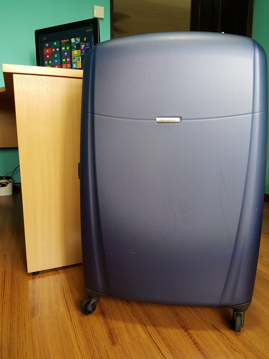 Samsonite Luggage, Furniture & Home Living, Furniture, Other Home ...