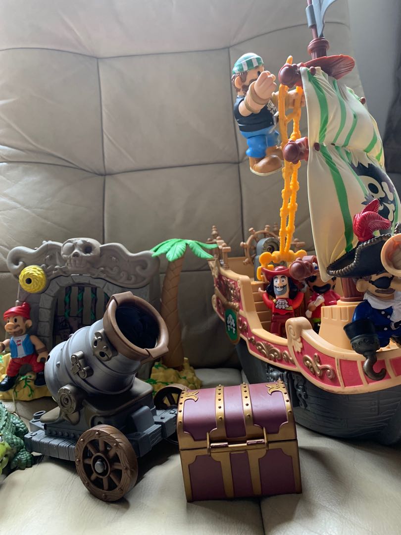 Toys - Pirates set, Hobbies & Toys, Toys & Games on Carousell