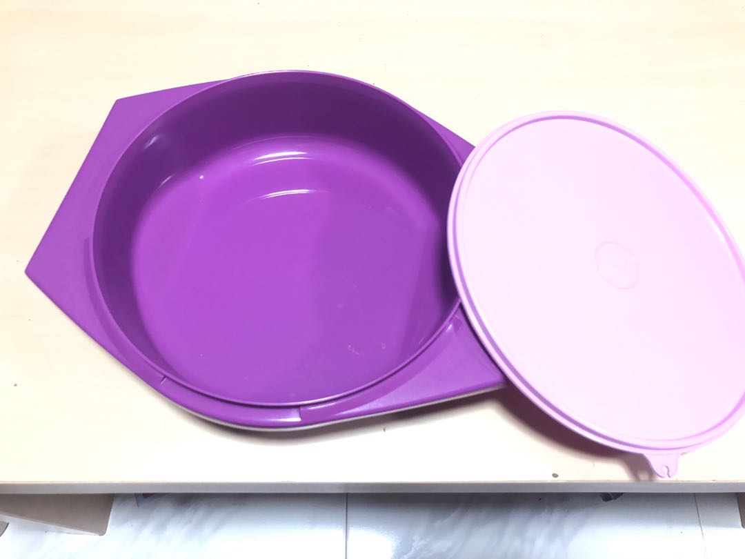 Tupperware bowl with handle, Furniture & Home Living, Kitchenware ...
