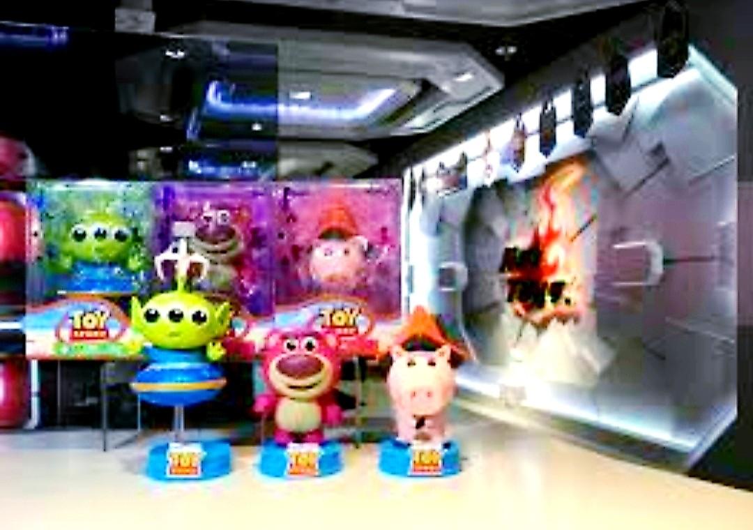 MISB Hot Toys Cosbaby Firing Pose Version Buzz Lightyear ( Eyeball ...