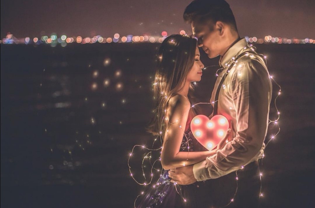 Pre wedding props (LED heart shape and 5m LED wire), Hobbies & Toys ...