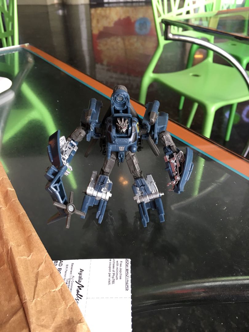 Transformers DOTM Cyberverse Blackout Commander Class, Hobbies & Toys ...