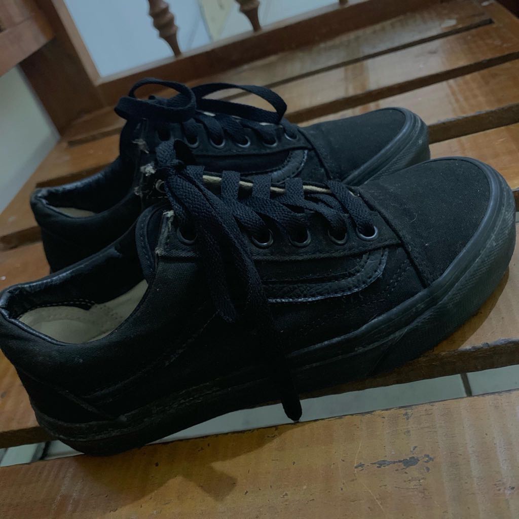 Vans triple black, Women's Fashion, Footwear, Sneakers on Carousell
