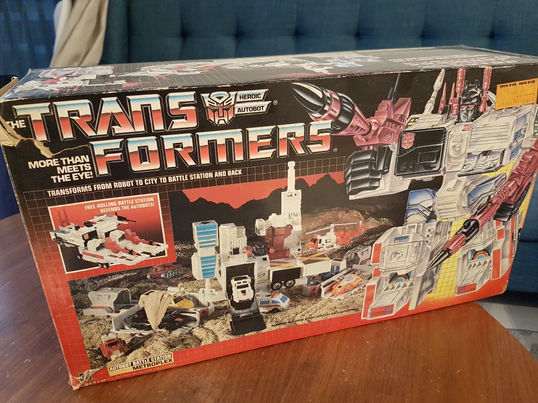 Hasbro Transformers G1 1986 Metroplex, Hobbies & Toys, Toys & Games on ...