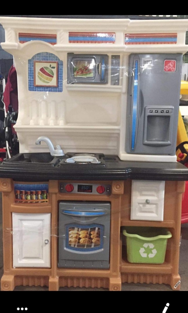kitchen set step 2, Hobbies & Toys, Toys & Games on Carousell
