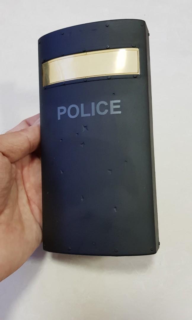 1/6 scale hot toys RCMP Police Riot Shield, Hobbies & Toys, Toys ...