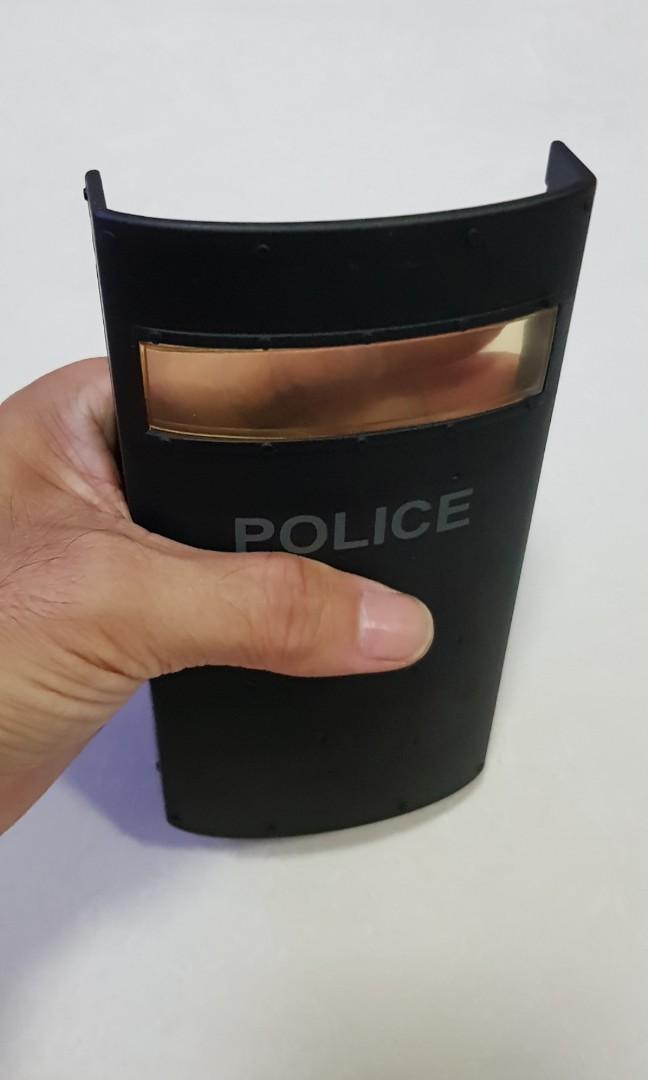 1/6 scale hot toys RCMP Police Riot Shield, Hobbies & Toys, Toys ...