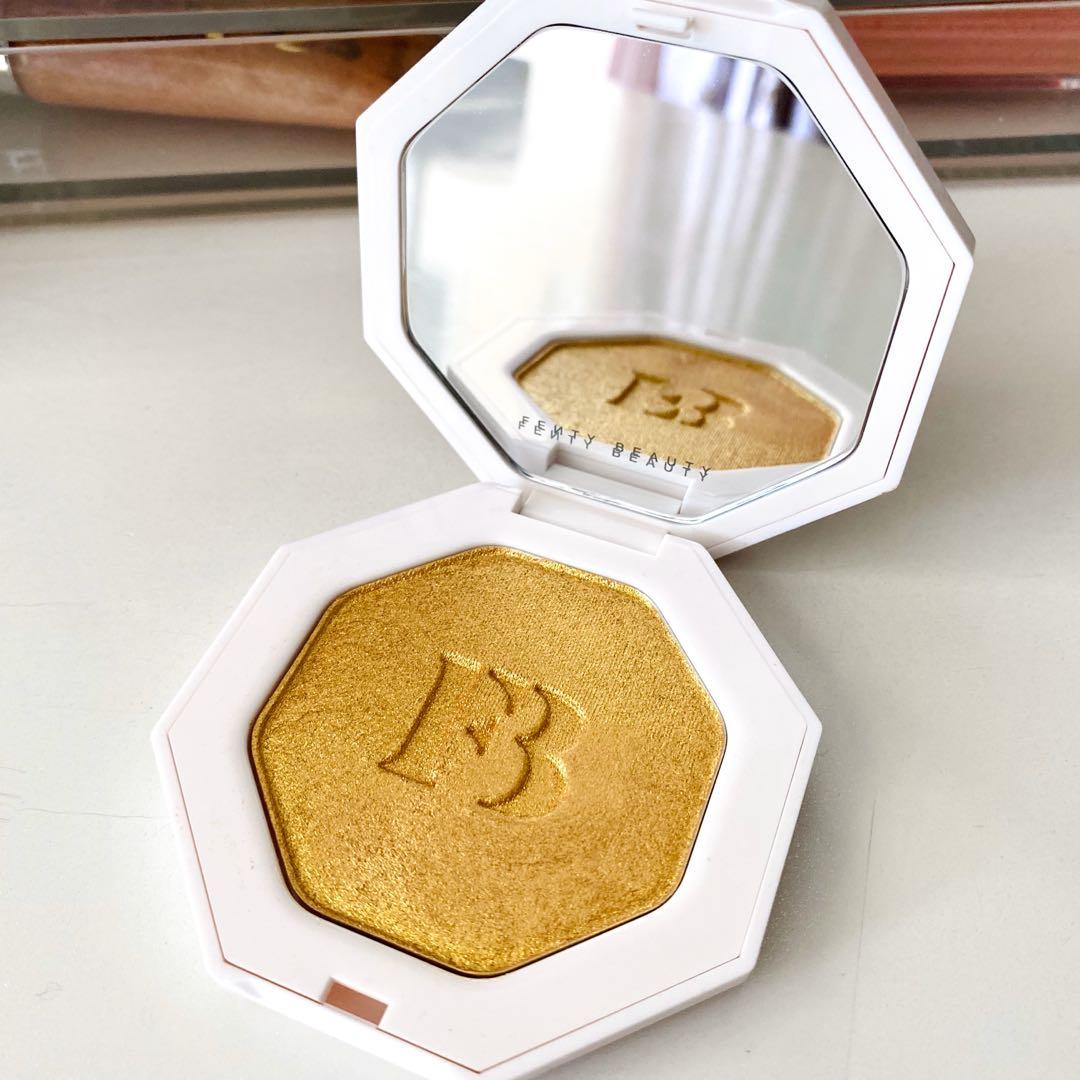 Fenty Beauty Trophy Wife Highlighter Gold, Kesehatan & Kecantikan, Rias ...