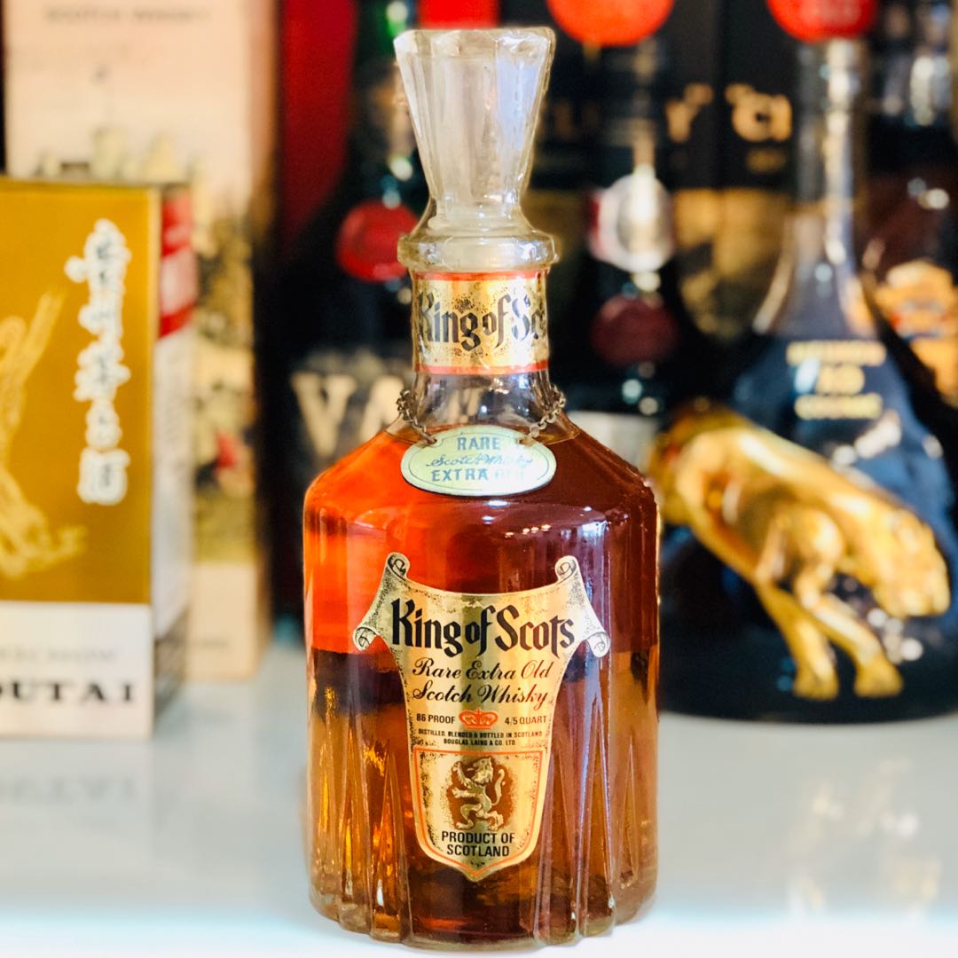 King of Scots Old Scotch Whisky with metal chain 750ml, Food & Drinks, Beverages on Carousell