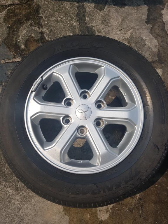 OEM / Orig 2017 Mitsubishi Strada 16 inch mags magwheels rims tires ...