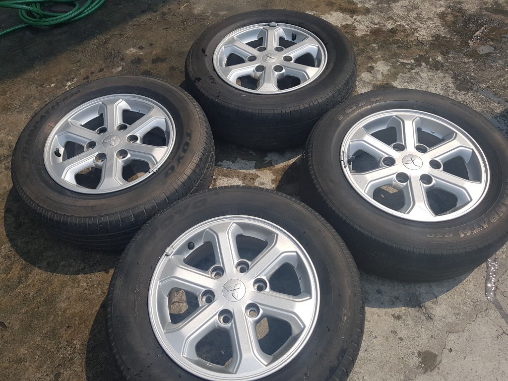 OEM / Orig 2017 Mitsubishi Strada 16 inch mags magwheels rims tires ...