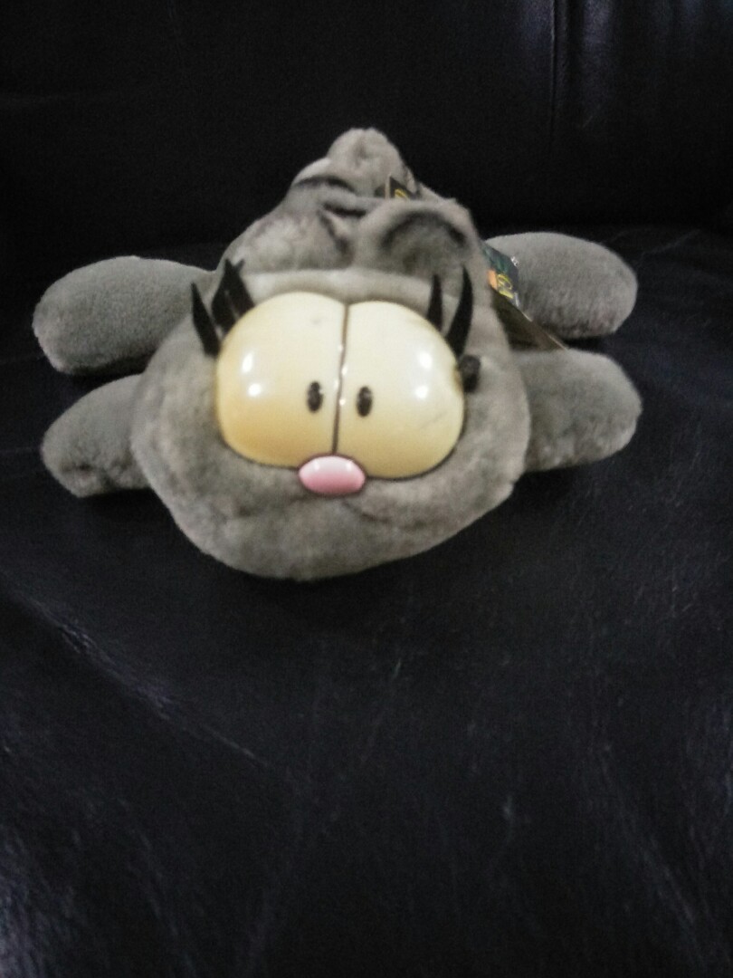 BNWT Nermal cat -of Garfield franchise, Hobbies & Toys, Memorabilia ...