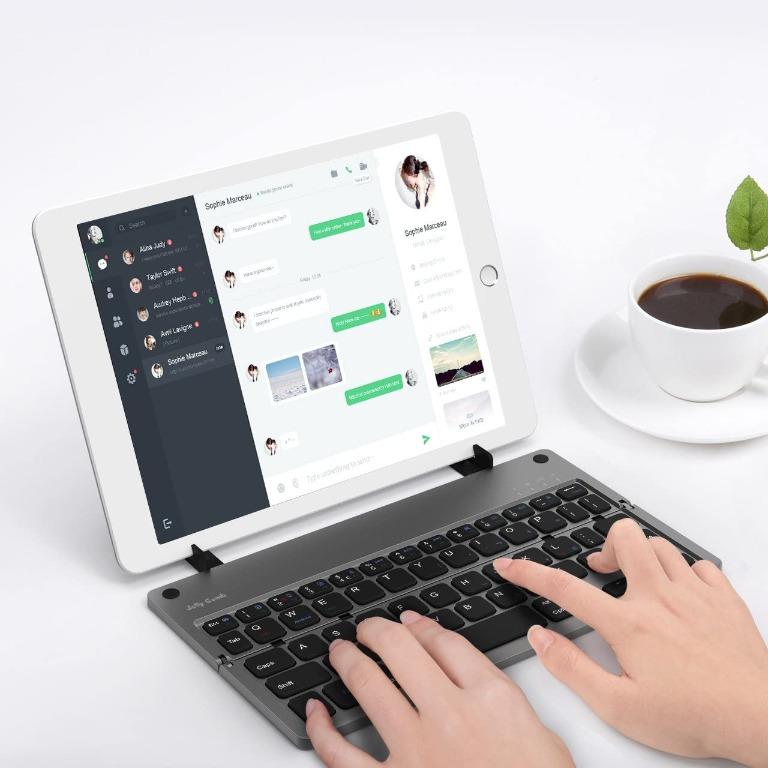Jelly Comb Portable Ultra-Slim Foldable Mini Keyboard with Holders ...